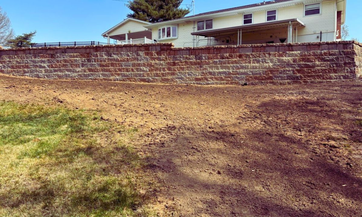 What a Retaining Wall Supplier Does for Your Yard in St. Louis ...